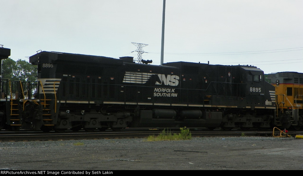 NS 8895